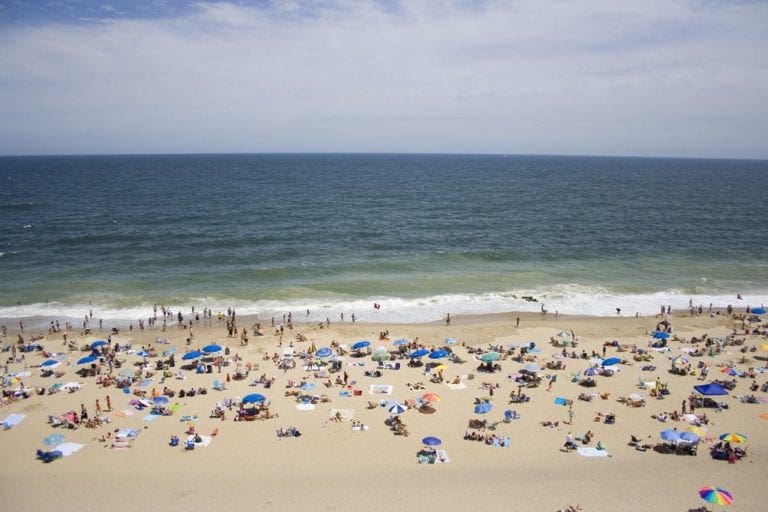 Beach Towns on the East Coast with Kids: 19+ Fun Vacation Spots!