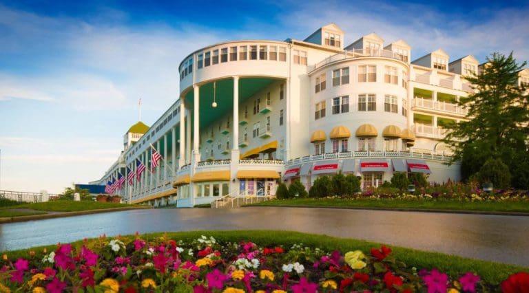 16 Fantastic Places to Visit in Michigan’s Upper Peninsula with Kids