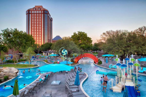 Hotels in Dallas for Families: 16 Great Options with Pools
