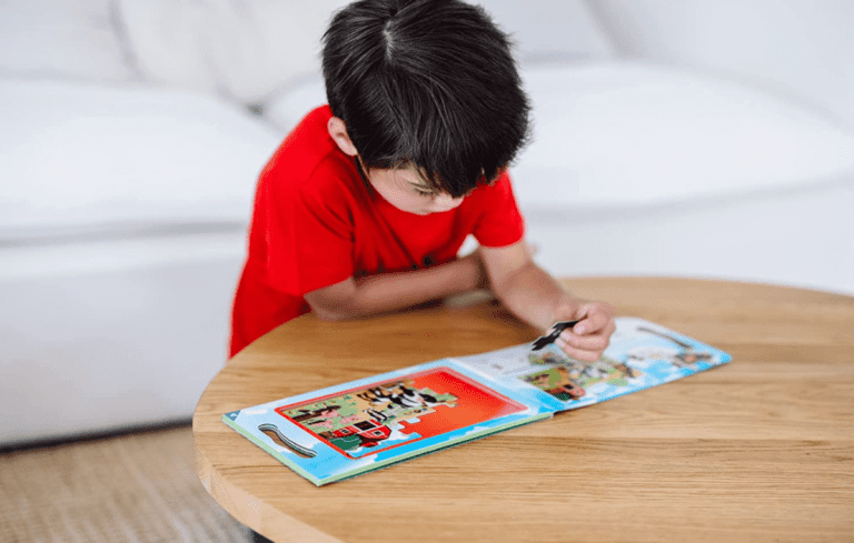 18 Exciting Travel Toys for Young Kids to Keep Them Entertained