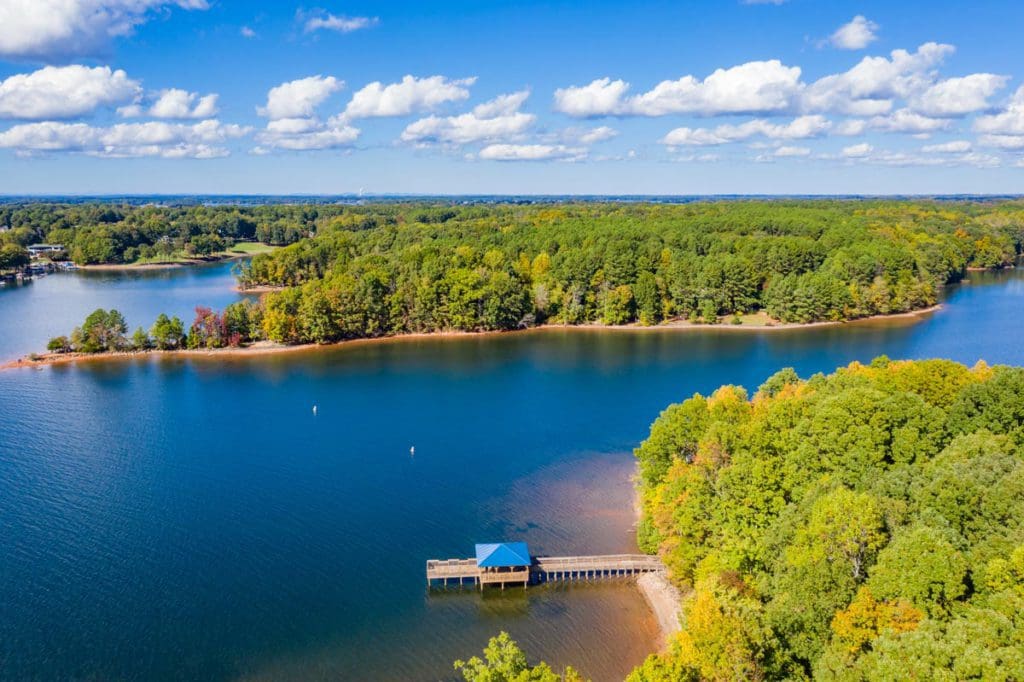 Lakes in North Carolina for a Family Vacation: 12 Picks for Summer