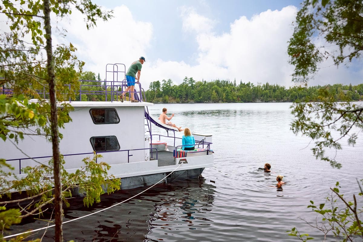 24 Best Lakes in the Midwest for Families (Updated in 2023!)