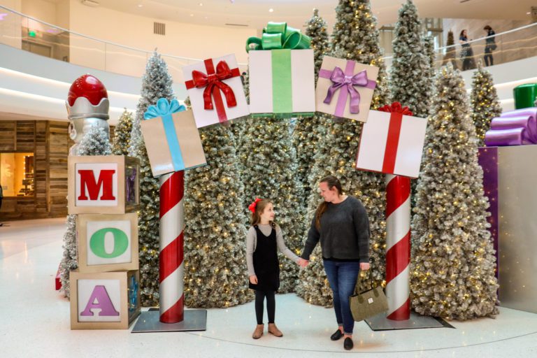 12+ Fun Things to Do at the Mall of America at Christmas with Kids